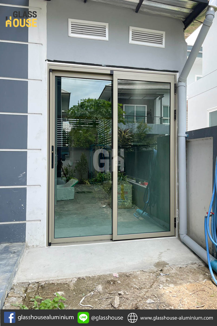 ประตู PC Door , บานเลื่อนสวิง, บานเลื่อน, กั้นห้อง, กั้นแอร์ - Glass House