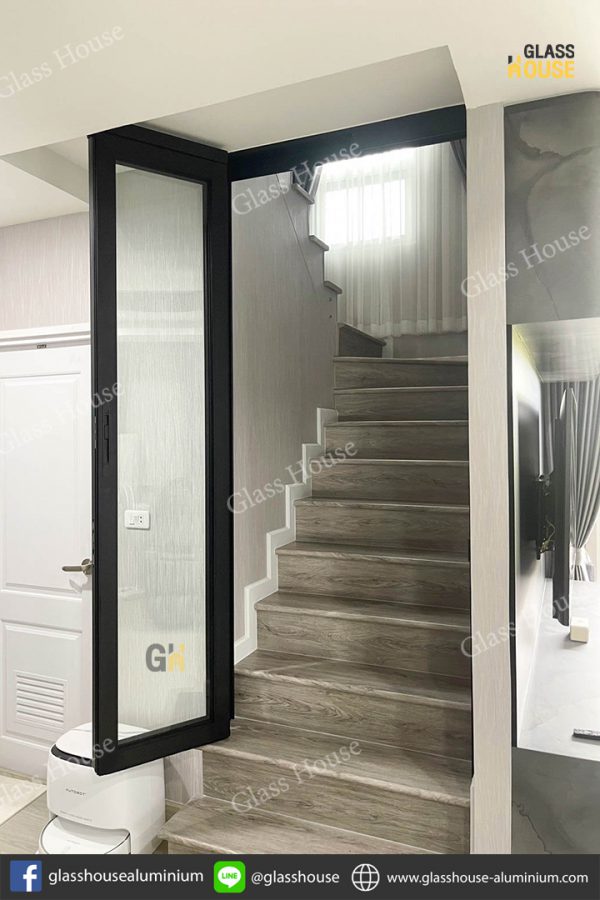 ลูกค้าประตู PC Door - Glass House ประตู pc door กระจก อลูมิเนียม