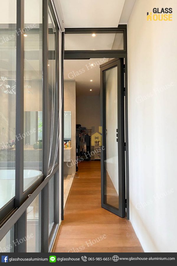 ลูกค้าประตู PC Door - Glass House ประตู pc door กระจก อลูมิเนียม